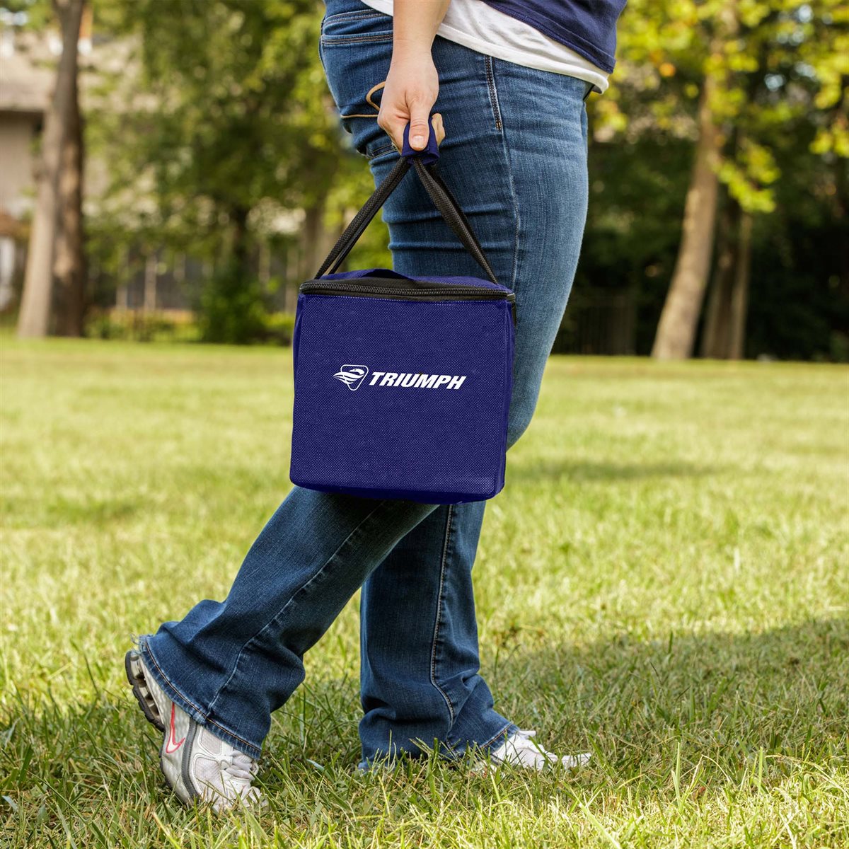 TRIUMPH 100mm Outdoor Resin Bocce Game Set - Red / Blue